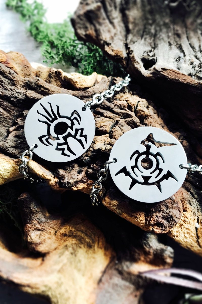Oddworld - Scrab and Paramite Bracelet Set – GAMETEEUK